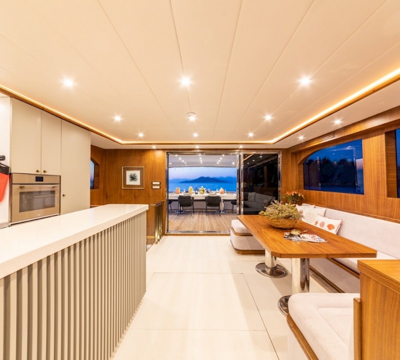 Yacht FLOKI, Custom | CHARTERWORLD Luxury Superyacht Charters